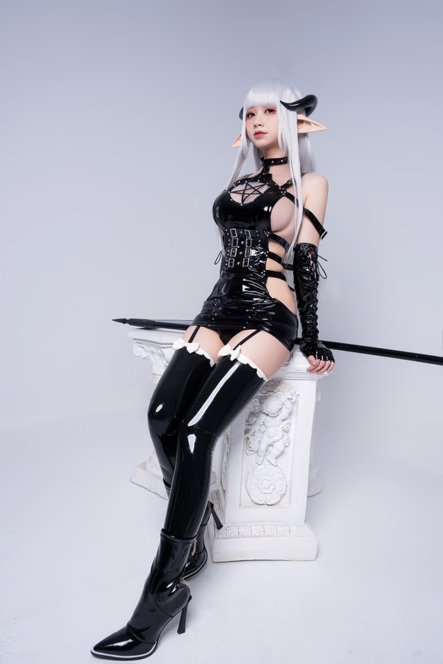 izumi泉桃子 – 死神 [83P-519MB] – 鹿奈次元