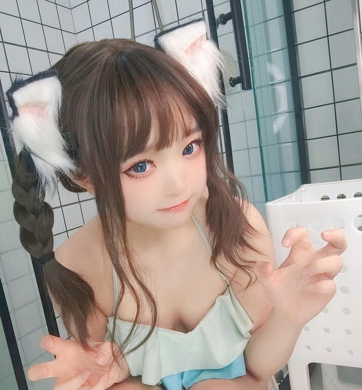 神沢永莉 – ckt浴室蓝白泳衣辫子 [70P-116MB] – 鹿奈次元