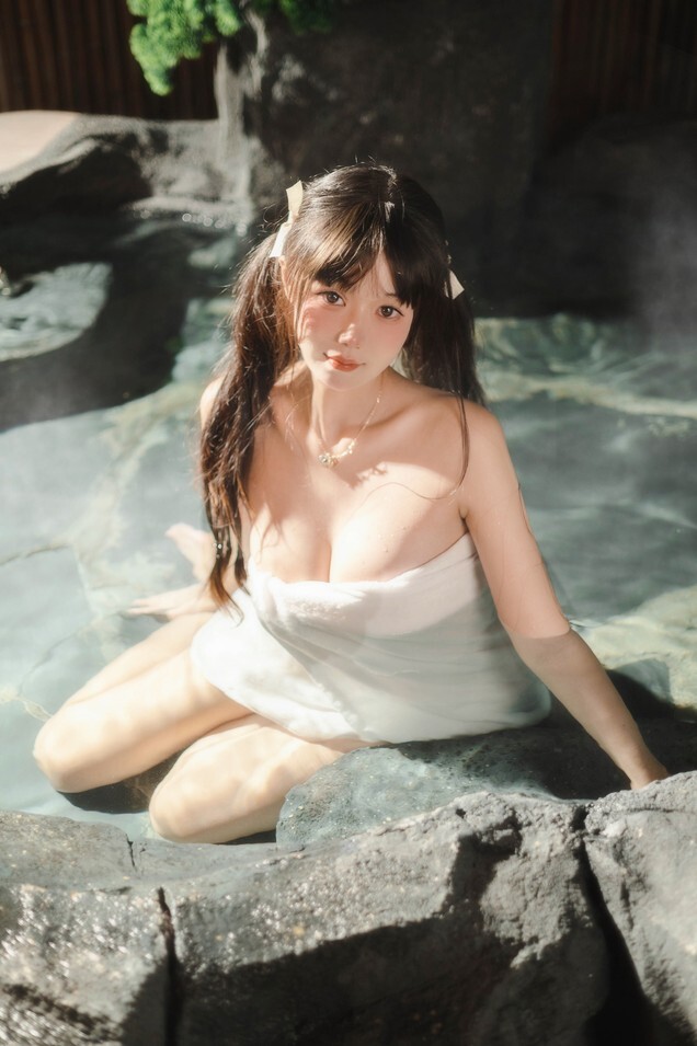 灵罗娃娃 – 温泉 [31P-347MB] – 鹿奈次元