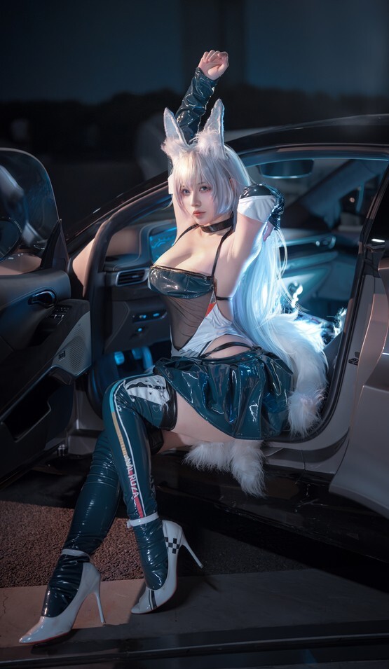 傻猪凡 – 信浓 轰鸣的银轮 [12P-120MB] – 鹿奈次元