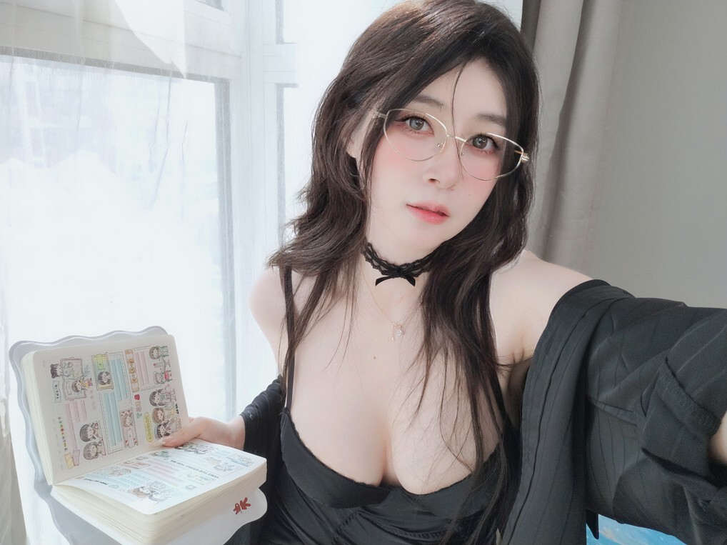 白银81 – Fantia 23年11月订阅 (22套) [266P3V-2.14GB] – 鹿奈次元